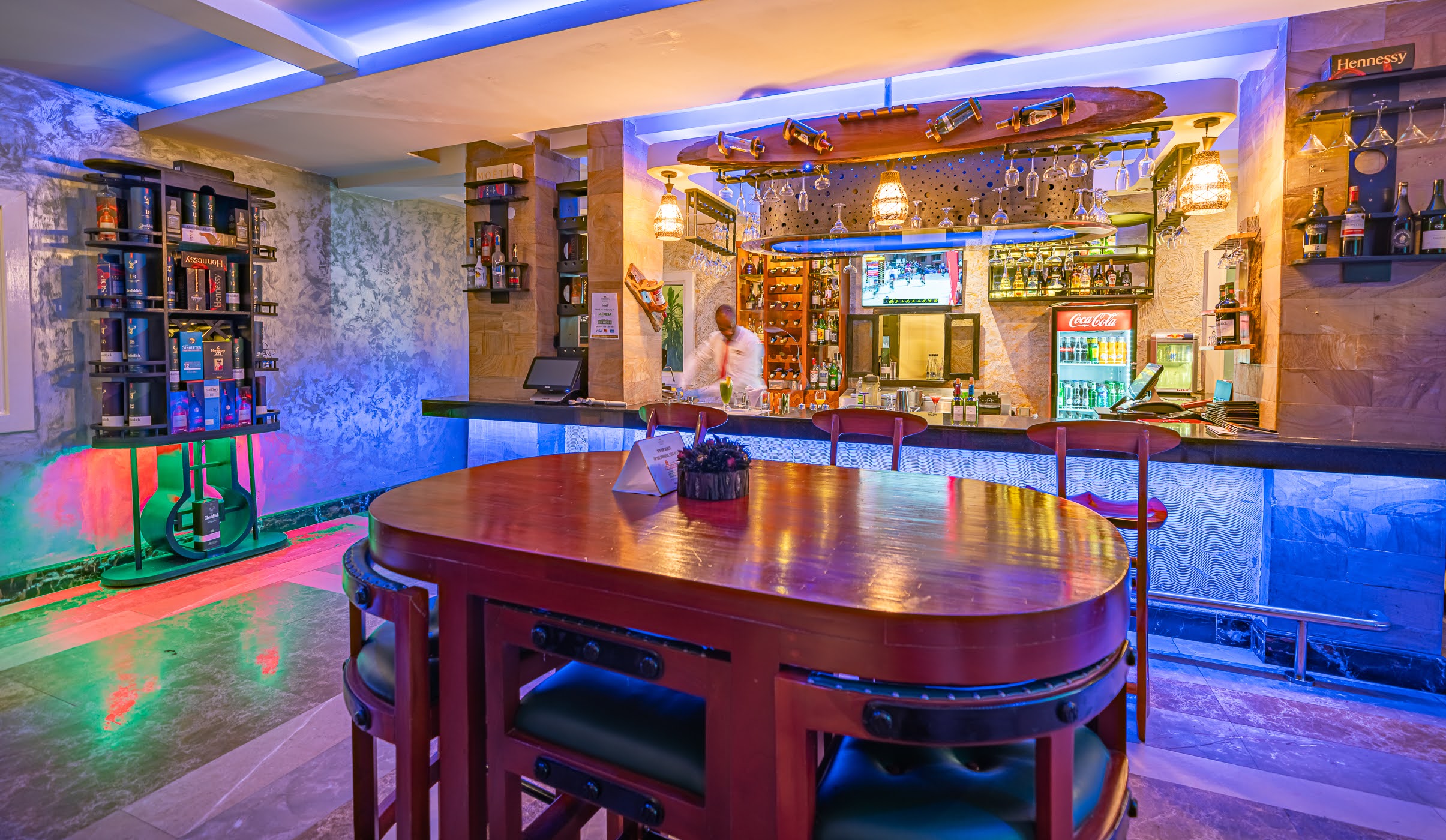 Safari Bar – Weston Hotel